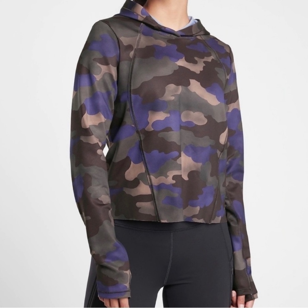 Athleta Pinnacle Hoodie In Mantra Purple Camo Large - Gem